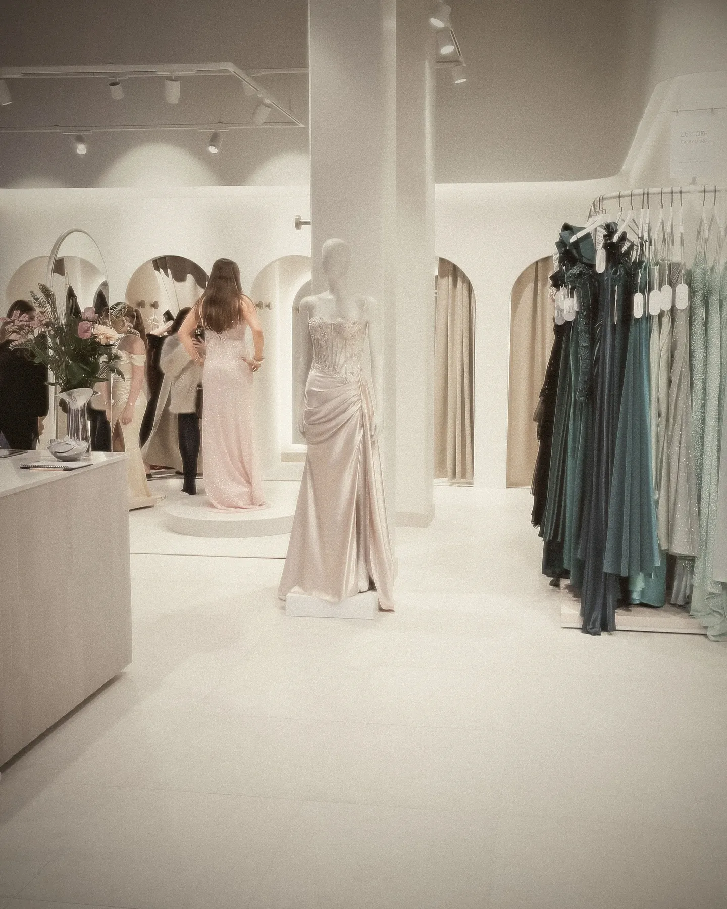 Dressroom Linné | Weddio